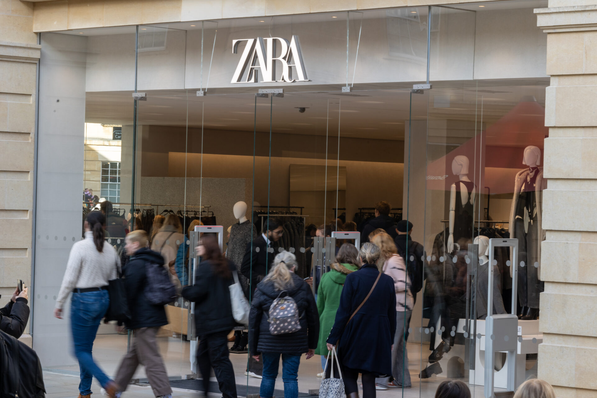 ZARA - Welcome to Bath